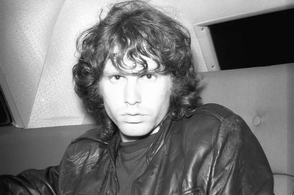 Jim Morrison: il 3 Luglio 1971 muore il frontman dei Doors | The Rock Show